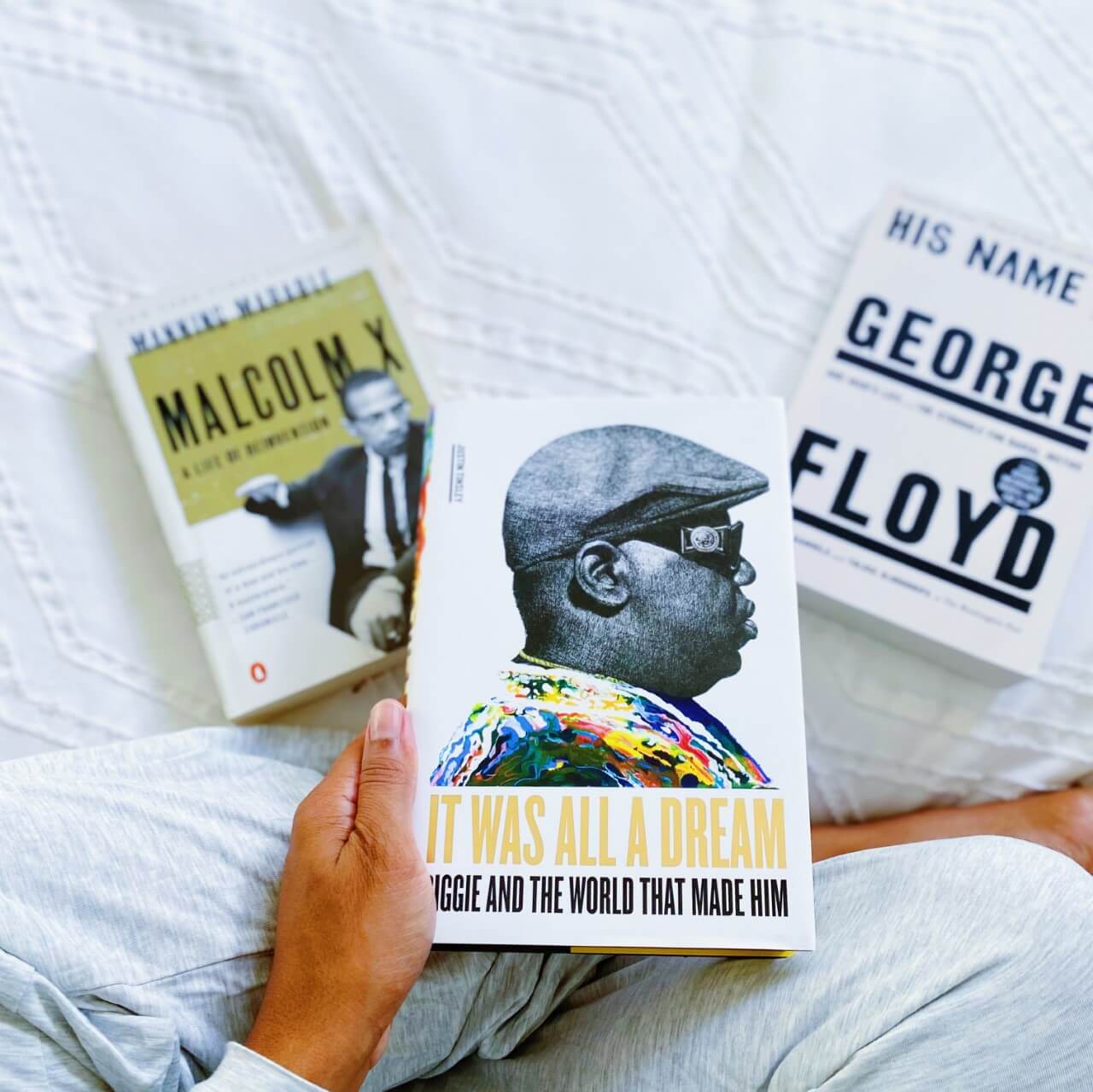 Instagram - She Reads