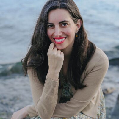 Exclusive Interview with Parisa Akhbari - She Reads