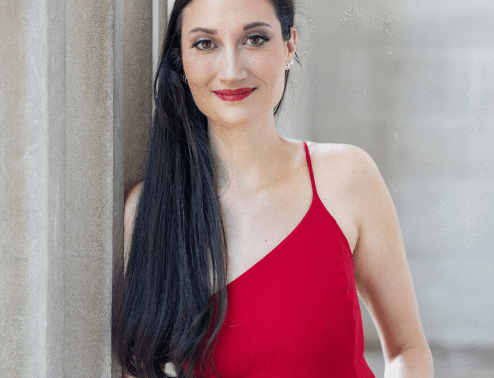 Exclusive Interview with Freida McFadden - She Reads