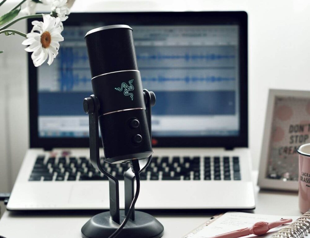 50+ Best Book Podcasts - She Reads